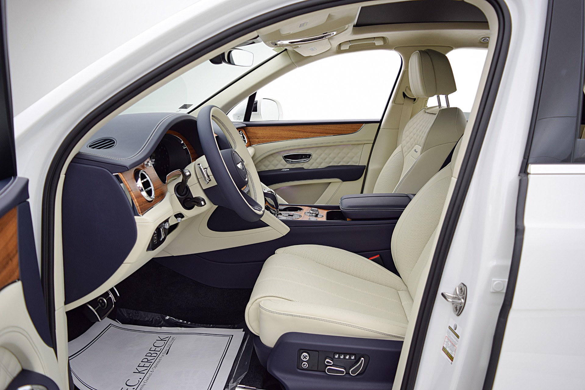 New 2023 Bentley Bentayga Azure V8 For Sale ($244,850) | Rolls-Royce ...